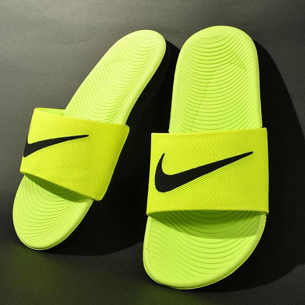 NIKE ナイキ カワ スライド GS/PSキッズ ジュニア 子ども 子供 男の子 女の子柔らかい履き心地のサンダル。ナイキ カワ スライドは、どんなときも着脱が抜群に簡単なデザイン。子供の足に、柔らかく柔軟性に優れた履き心地を提供。遊びや...