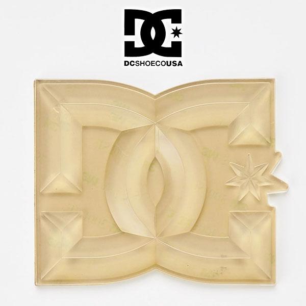 DC SHOE(ディーシー) ■商品名DC DIE CUT DECK PADS DOA255922■商品説明素材：TPR用途：スノーボード用デッキパッドSIZES: H8.2cm x W10cmSNOWBOARD スノボー デッキパッド 滑...