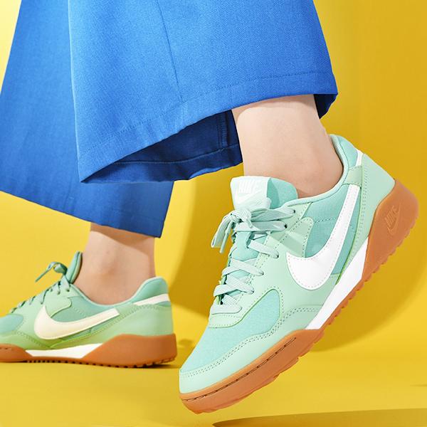 NIKE ナイキ TERRA MANTA テラマンタレディース・婦人・女性・メンズ・紳士・男性・男女兼用・ユニセックスレトロなスタイルを保ちながら、外観に新鮮なアプローチを提供します。テキスタイルとレザーのアッパーは、これまでのクラシックに...