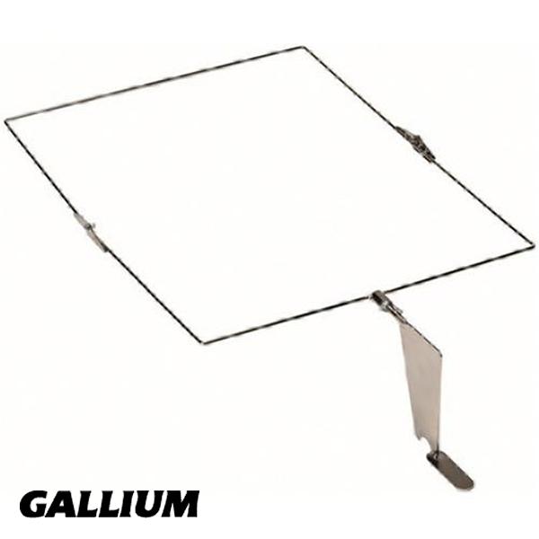 GALLIUM(ガリウム) トラッシュアウト SQ SP3122 ワックスの削りクズを散らかさない便利アイテムバイスを使って、ワクシングテーブルに取り付けて使用します。