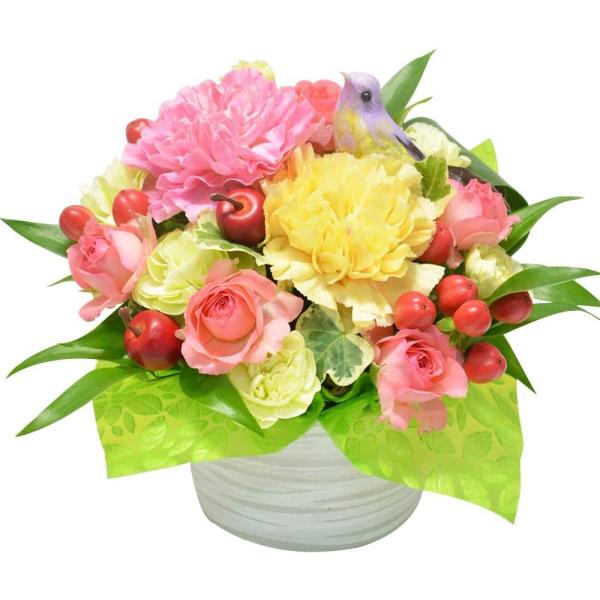 ・商品詳細：ガーベラ、カーネーションが選べるおまかせアレンジメントです。ワンポイントで小鳥ピックを付けております！カラーはおまかせとなります。・商品サイズ：横約15cm×高さ約15cm・商品について：現在表示されております画像はイメージ画像...