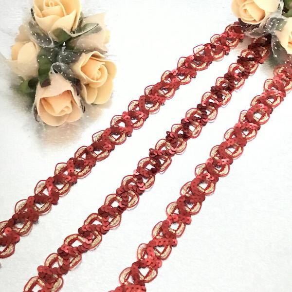 レッド系スパンコール付きの衣装用レースブレードになります。新体操、社交ダンス、バトントワリング、レオタード、ベリーダンス、フィギュアスケート、バレエ衣装、ドレス、服飾、ステージ衣装、舞台衣装、ハンドメイド材料などにお使いいただけます。サイズ...