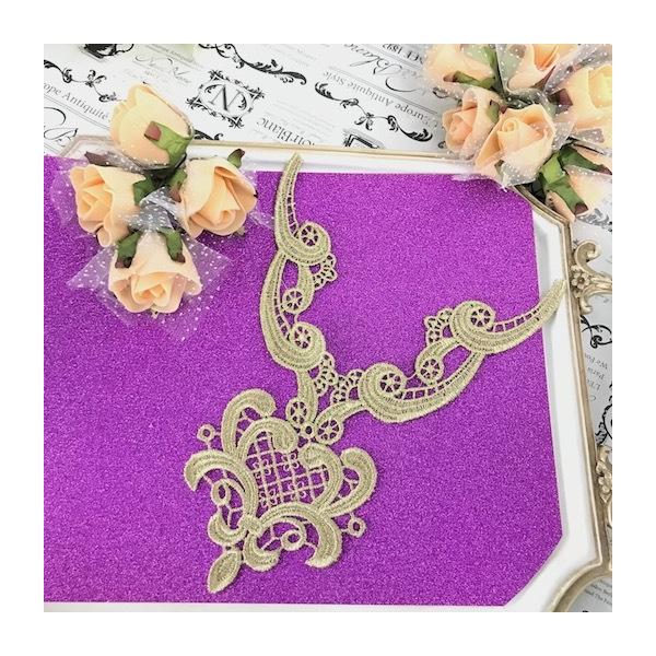 ゴールドのロイヤル模様のモチーフになります。新体操、社交ダンス、バトントワリング、レオタード、ベリーダンス、フィギュアスケート、バレエ、ドレス、ステージ衣装、ハンドメイド材料などにお使いいただけます。サイズ：H21cm  W15cmカラー：...