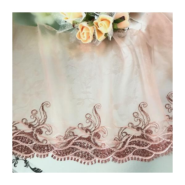 素敵なラメ入り刺繍の幅広いレースになります。衣装、お洋服の装飾、バトントワリング、レオタード、ベリーダンス、フィギュアスケート、バレエ、ドレス、ステージ衣装、手作り制作などに使用すると綺麗です。サイズ：W23cmカラー：ベージュ・ブラウン・...