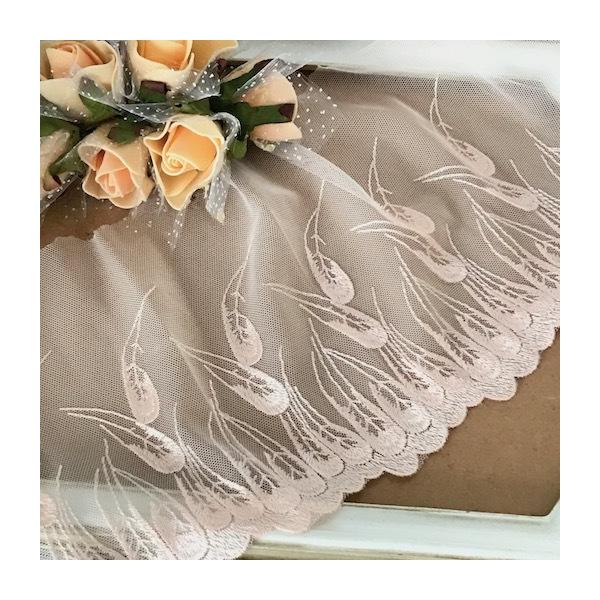 素敵なフェザー模様の幅広いレースになります。衣装、お洋服の装飾、バトントワリング、レオタード、ベリーダンス、フィギュアスケート、バレエ衣装、ドレス、ステージ衣装、手作り制作などにお使いいただけます。サイズ：W14cmカラー：ベビーピンク長さ...