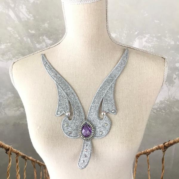 シルバー アップリケ ネックライン モチーフ 衣装 刺繍ワッペン レオタードモチーフ アイロンワッペン アイロン接着 アップリケワッペン モチーフ 装飾 バトンモチーフ バレエ衣装 舞台衣装 ステージ衣装 ダンス衣装 社交ダンス フィギア衣装