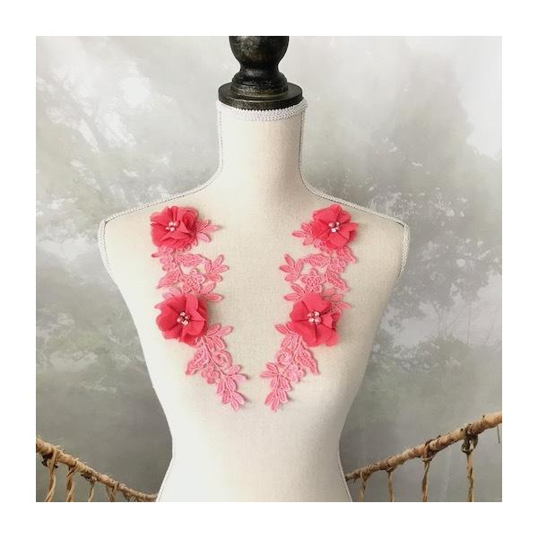 ストーンが付き立体的なお花のモチーフセットです。新体操、社交ダンス、バトントワリング、レオタード、ベリーダンス、フィギュアスケート、バレエ衣装、ドレス、ステージ衣装、ハンドメイド材料などにお使いいただけます。サイズ：H24cm W8cmカラ...