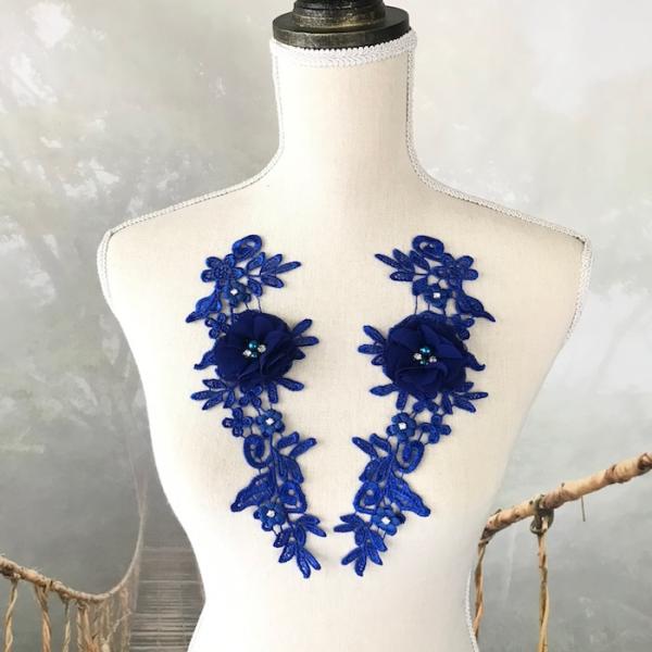 ストーン付きの立体的なお花のモチーフセットです。新体操、社交ダンス、バトントワリング、レオタード、ベリーダンス、フィギュアスケート、バレエ衣装、ドレス、服飾、ステージ衣装、舞台衣装、ハンドメイド材料などにお使いいただけます。サイズ：H24c...