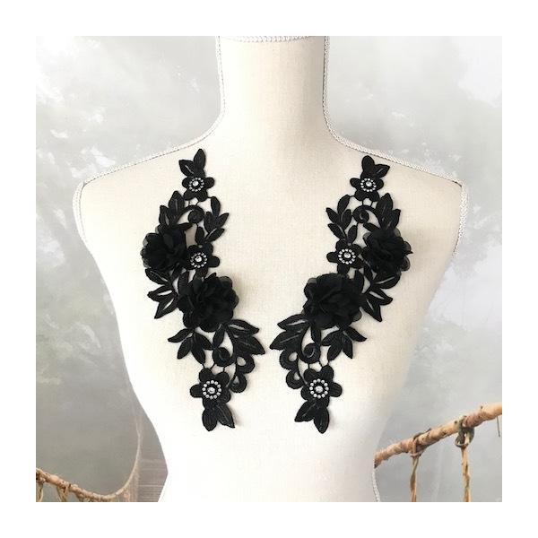 ビース付きの立体的な花モチーフセットです。新体操、社交ダンス、バトントワリング、レオタード、ベリーダンス、フィギュアスケート、バレエ、ドレス、ステージ衣装、ハンドメイド材料などにお使いいただけます。サイズ：H28cm W8cmカラー：ブラッ...