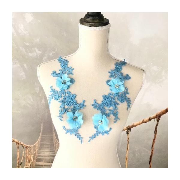 ストーン付きの立体的なお花のモチーフセットです。新体操、社交ダンス、バトントワリング、レオタード、ベリーダンス、フィギュアスケート、バレエ衣装、ドレス、ステージ衣装、ハンドメイド材料などにお使いいただけます。サイズ：H32cm W11cmカ...