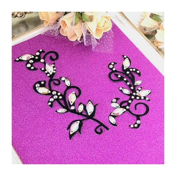 ラインストーン付きブラックの刺繍ワッペンモチーフセットです。新体操、社交ダンス、バトントワリング、レオタード、ベリーダンス、フィギュアスケート、バレエ衣装、ドレス、ステージ衣装、手作り制作などにお使いいただけます。手縫い、ボンドとアイロンで...