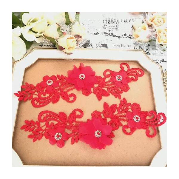 ストーン付きの刺繍モチーフで、お花の部分は立体的にになっています。ステージ衣装やドレス、お洋服や作品などに縫い付けるだけでワンポイントアクセントとして個性的な仕上がりになります。新体操、社交ダンス、バトントワリング、レオタード、ベリーダンス...