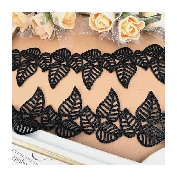 リーフ模様のケミカルレース になります。切り離してモチーフとしても使用ができます。ステージ衣装やドレス、ベリーダンス、レオタード、バトントワリング、お洋服や作品などに縫い付けるだけでワンポイントアクセントとして個性的な仕上がりになります。サ...