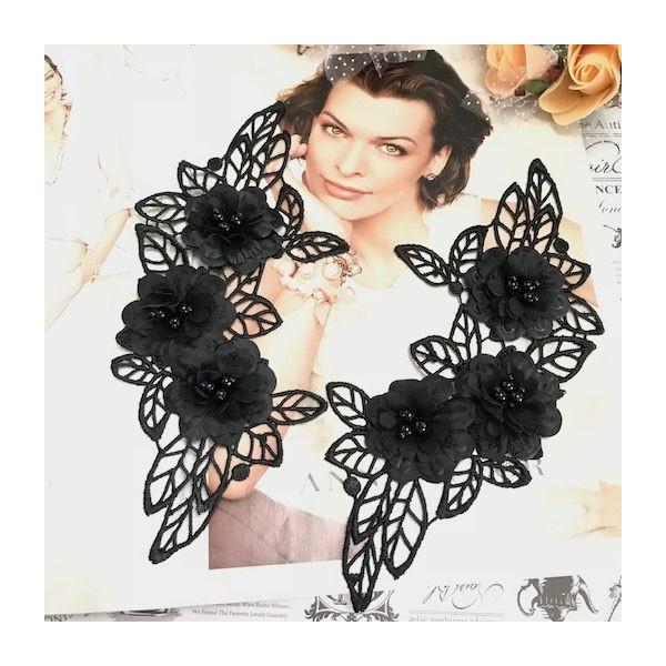 ビーズ付きでお花の一部分は二枚重ねの3Dになっています。衣装やドレス、お洋服や作品などに縫い付けるだけでワンポイントアクセントとして個性的な仕上がりになります。サイズ：H22cm W9.5cmカラー：ブラック※左右2枚セット