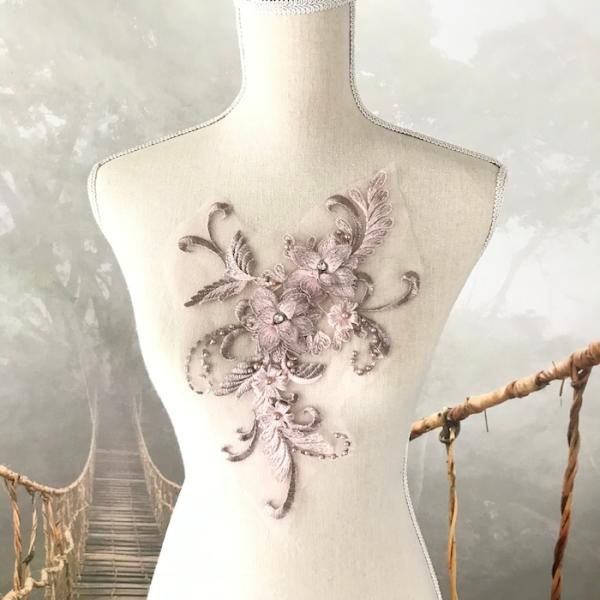 衣装モチーフ レオタードモチーフ チュールモチーフ 新体操 バトンモチーフ 花模様 装飾 チュールモチーフレース 衣装装飾 服飾 ラインストーン付き 舞台衣装 ステージ衣装 ダンス衣装 社交ダンス フィギア衣装 アンティークピンク系