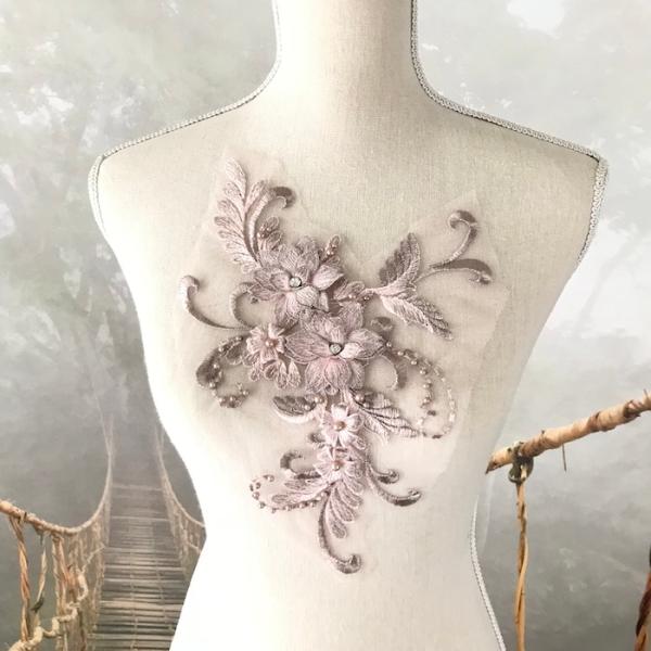 衣装モチーフ レオタードモチーフ チュールモチーフ 新体操 バトンモチーフ 花模様 装飾 チュールモチーフレース 衣装装飾 服飾 ラインストーン付き 舞台衣装 ステージ衣装 ダンス衣装 社交ダンス フィギア衣装 アンティークピンク系