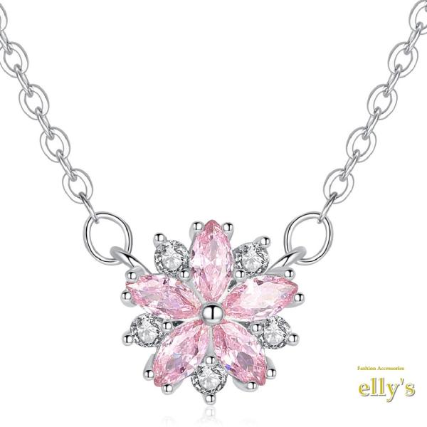 【商品説明】とても可愛い桜の花をモチーフにしたネックレスです。淡いピンク色で優しい印象を与えてくれます。パーティーや結婚式に、彼女、妻へのプレゼント、誕生日や母の日、記念日、ホワイトデー、クリスマスのプレゼントとして☆【サイズ】トップ　：横...