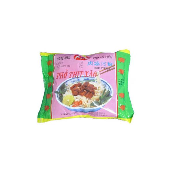 ベトナムの国民食であるフォーはお米から作られた平麺でのどごしの良さが特長です。米麺はノンフライ、スープはコクのある豚骨風味でこんがり焼いた赤タマネギが絶妙です。