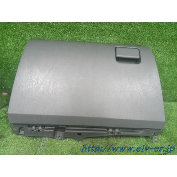 **** 商品説明を必ずご確認ください ****部品管理番号：230803000970210メーカー純正品番：55501-60190-B0部品名：グローブBOX部品メーカー品番：55433-60080部品区分：リサイクル品車名：ランドクルー...