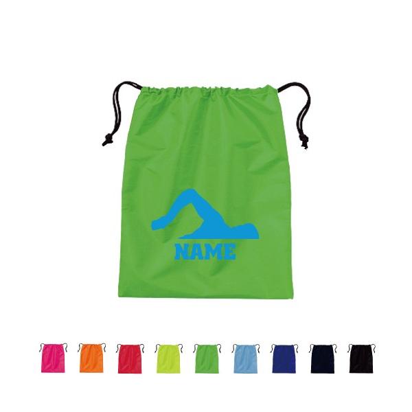 名入れシューズバッグとは？巾着タイプのポリエステルバッグ。室内履きや外履きの専用シューズなどを入れるのに最適なバッグです。スポーツ別のシルエットにお名前が入れられるので、運動部などの部活のチーム名や学校名を入れたり、同好会などの名称を入れた...