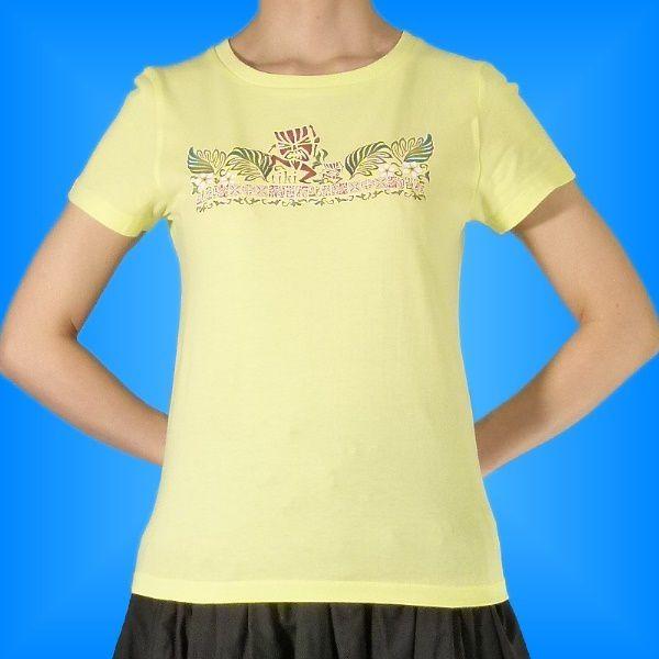 フロントにTiki・モンステラ・ヒエログリフをバックにはティキとモンステラをデザインしたフラTシャツです。すっきり見えてパウスカートにも合わせやすいのが特徴です。※プリント部分のアイロンはご遠慮ください。身丈：62cm適応ヌード寸法：バスト...