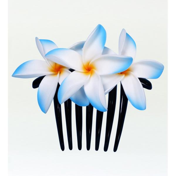 プルメリア3連ヘアコームは大きさも手頃でおすすめです。ホイケにも練習のアクセントにも使用できます。 （小物・アクセサリー・グッズ等 2個以上のご注文の場合、梱包はまとめさせていただきます。）※手作りですので１つ１つ多少違いがあります。※入荷...