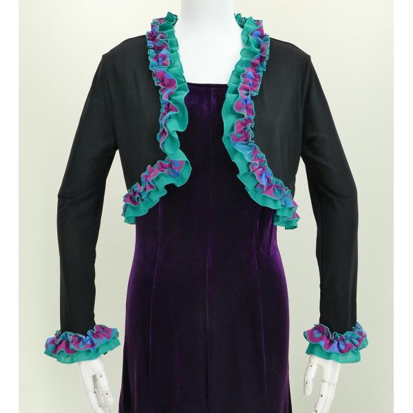 伸縮性があり、動きやすいボレロです。シンプルなデザインに、ローズと水玉のフリルとシフォンの2段重ねにすることで、軽やか且つ、見た目にも美しく華やかな印象を与えてくれます。身丈：36.5cm適応ヌード寸法：バスト80〜93cm素材：ポリエステ...