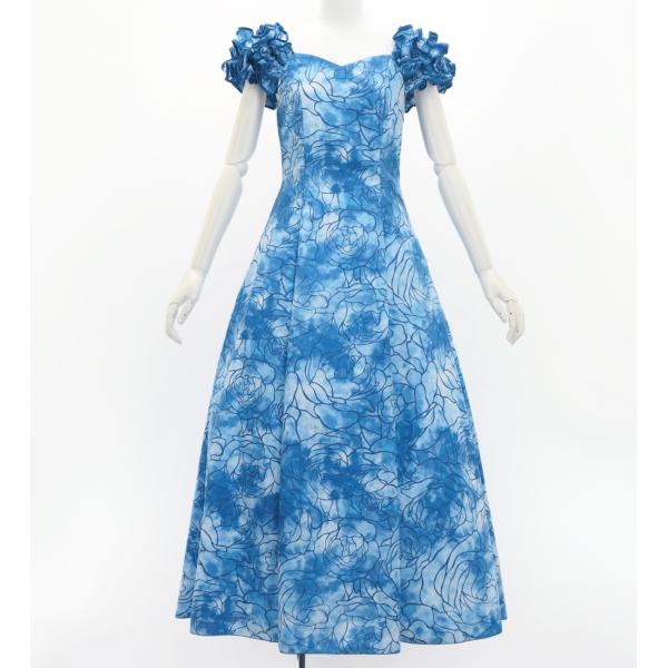 華やかな総柄のロング丈フラドレスです。袖のボリュームが、かわいらしくも壮麗なデザイン。腕を綺麗に見せてくれる効果も！背面はシャーリング加工で伸縮性があります。脇にファスナーがあります。(柄の出方は異なる場合がございます。)LLサイズ着丈：1...