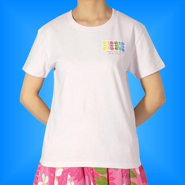 日本でも人気のハワイアンキルト。そんな可愛いキルト柄が胸元と背中に入りました。キルトのカラーはハワイの象徴でもある「虹」をイメージしたRainbowカラーに。HULAレッスン以外にも合わせやすいデザインです。 ※プリント部分のアイロンはご遠...