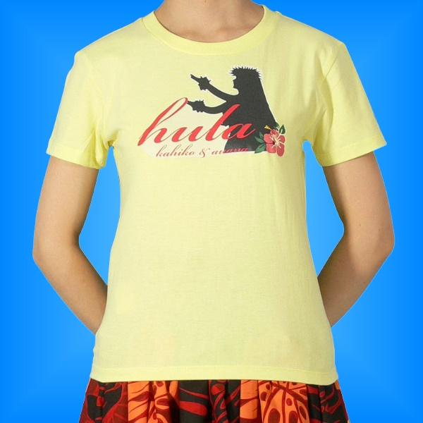 フラガールのシルエットとハイビスカスを組み合わせた可愛らしさの中に、どこか大人っぽさもあり、パウスカートに合わせやすいデザインです。バックプリントにも「HULA Kahiko&amp;Auana」のロゴ入り。 ※プリント部分のアイロンはご遠...