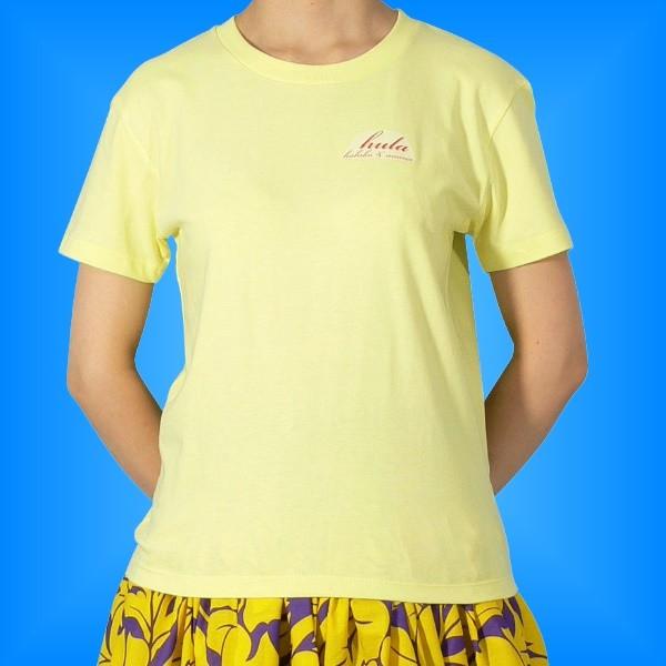 胸元に「HULA Kahiko&amp;Auana」のシンプルなロゴ入を入れました。バックプリントにはフラガールのシルエットとハイビスカスを組み合わせたパウスカートに合わせやすいデザインです。 ※プリント部分のアイロンはご遠慮ください。身丈...