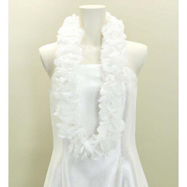 柔らかめの花びらのみを使用したレイはムームーやパウスカート等どんなフラダンス衣装ともコーディネートでき簡易のホイケ等にも使用出来ます。 （小物・アクセサリー・グッズ等 2個以上のご注文の場合、梱包はまとめさせていただきます。）※手作りの為、...