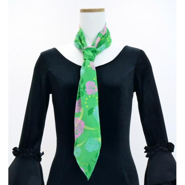 フラメンコ ボウタイ ローズ グリーン B-17emikaオリジナルプリントのコシボ生地を使用したボウタイです。結ぶだけでガラッと雰囲気を変えてくれます。（柄の出方は異なる場合がございます。）※ドレスは別売りです。サイズ：144cm（長さ）...