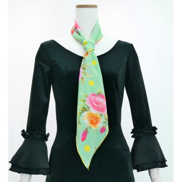 フラメンコ ボウタイ ローズ＆カーネーション ライトグリーン B-27emikaオリジナルプリントのコシボ生地を使用したボウタイです。結ぶだけでガラッと雰囲気を変えてくれます。（柄の出方は異なる場合がございます。）※ドレスは別売りです。サイ...