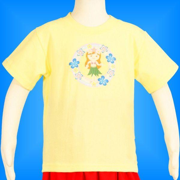 かわいいフラガールを胸元にプリント。バックにはハイビスカスのプリントでフラケイキのTシャツはパウスカートにもコーディネートしやすく、普段使いもできます。身丈：42cm実寸：バスト64cm／ ウエスト69cm 素材：綿100%※生産ロットによ...