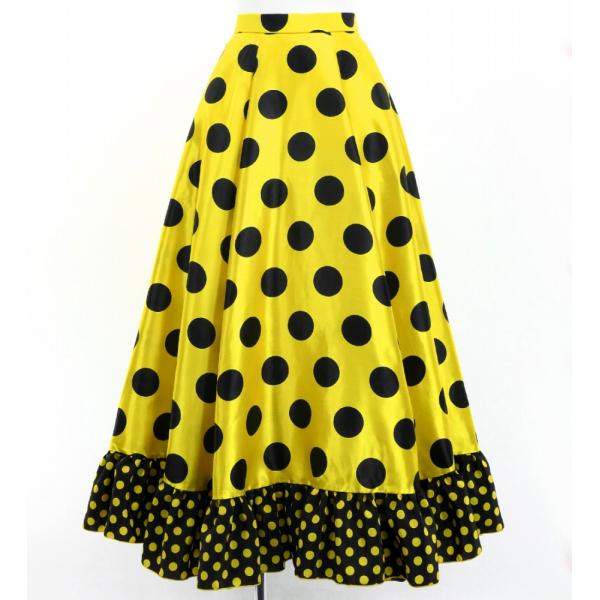 生地から縫製に至るまで、全ての工程を国内で行った純日本製の商品。emikaオリジナルプリントのつやのあるシャンタン生地を使用したフリルファルダです。ボランテはコシボ生地を使用しているため、軽やかに揺れ動き、華やかな印象を演出してくれます。レ...