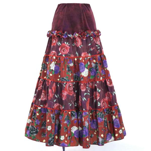 フラメンコ ティアードスカート ローズ ワイン FS-68生地から縫製に至るまで、全ての工程を国内で行った日本製の商品。emikaオリジナルプリント生地を使用したティアードファルダです。伸縮性・高級感のあるストレッチベロア生地で腰回りの動き...