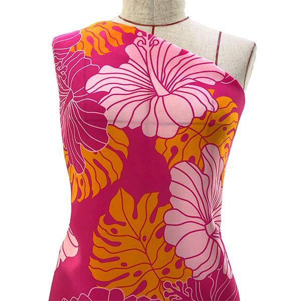 オリジナルプリントのコシボ生地。柔らかい質感はフリルやドレープ部分におすすめです。柄の大きさは4種類からお選びいただけます。（トルソーは中柄(M)着用）生地の重さ：コシボ：118g/m2前後（参考：シャンタン：118g/m2前後、ストレッチ...