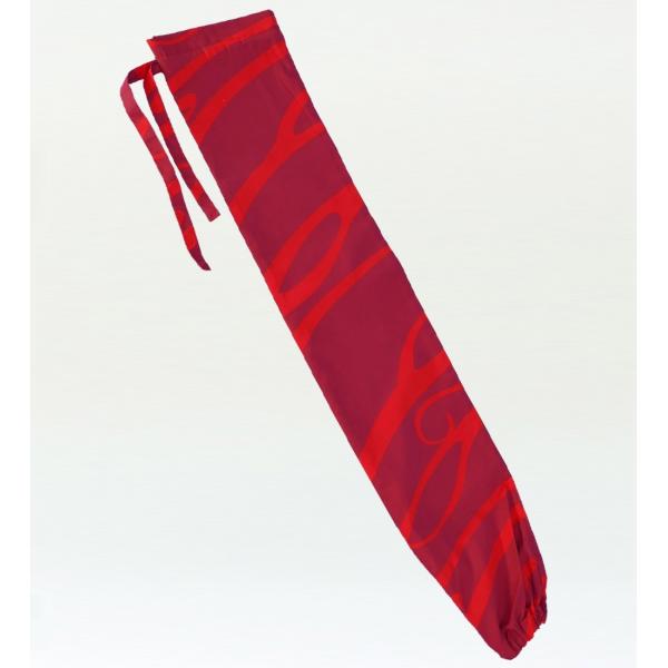 パウスカート用のパウケースです。練習等の持ち運びに便利です。(柄の出方は異なる場合がございます。)幅：17.5cm長さ：78cm素材：ポリエステル65% 綿35%※生産ロットによって仕様変更がある場合がございますのでご了承ください。※入荷時...