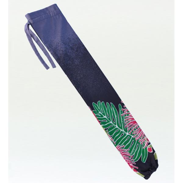 パウスカート用のパウケースです。練習等の持ち運びに便利です。(柄の出方は異なる場合がございます。)幅：17.5cm長さ：78cm素材：ポリエステル65% 綿35%※生産ロットによって仕様変更がある場合がございますのでご了承ください。※入荷時...