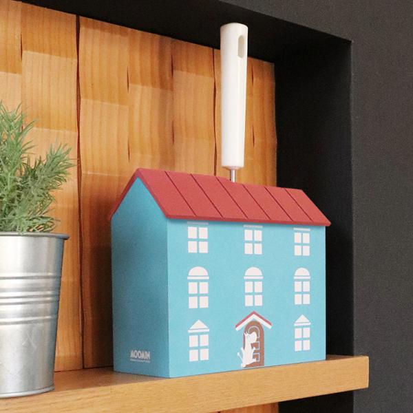 粘着クリーナー＆ケースセット(家型)【ムーミン】・ムーミンハウスをイメージした家型のクリーナーケース。・ケースは天然木で出来ています。・インテリアとしてもかわいいです。■サイズクリーナー本体：約幅17×奥行4×高さ27.5cmケース：約幅1...