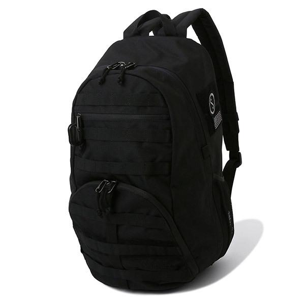 スポルディング バスケットボール用バック ハーフデイ コマンダー 50-015BK ブラック 正規販売店■正面に配置したモールストラップが特徴的なミリタリーテイストのバッグパック。■付属のロックパーツに引手ヒモを通して、使う簡易ロック機能を...