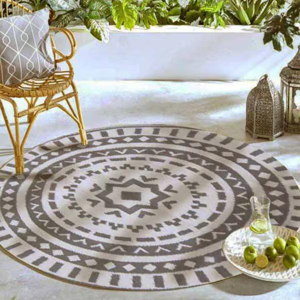 デコレイトザプレイス Decorate The Place CHILLMAT チリマット 120Φ PATTERN DECORATE THE PLACE efim DP-CHR23-PAT の 商品概要特長持ち運びに便利な不織布トートバッグ...