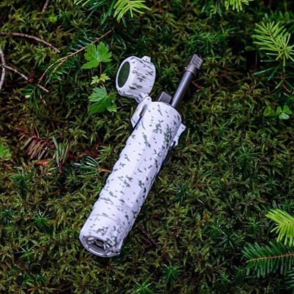 KAARIは北欧フィンランドで生まれた、ガスやオイルを使用せず、電気でプラズマアークを生成するプラズマライターです。1100℃のプラズマアークは風や雨の影響を受けずに対象物を着火させる事が出来ます。更に収縮アームの採用により、着火物との距離...