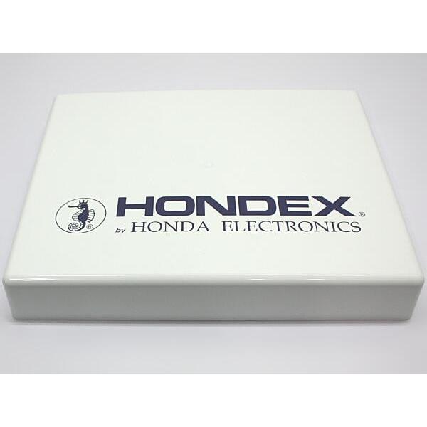 本体の液晶画面を保護する魚探カバーです。【適応機種】15型画面の機種全般（HE-787(HB)、HE-797を除く） 【発送方法】通常配送宅配便：対応メール便：不可