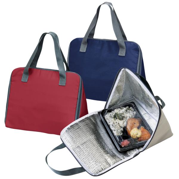 ※西濃運輸メール便で発送致します(送料無料)発送から到着まで5〜10日程かかります。お荷物の追跡はできません。※運送便発送(有償)をご希望の場合は、ご注文確定の一つ前の画面で運送便発送をご選択くださいガバッと広がる、△デルタ型のランチバッグ...