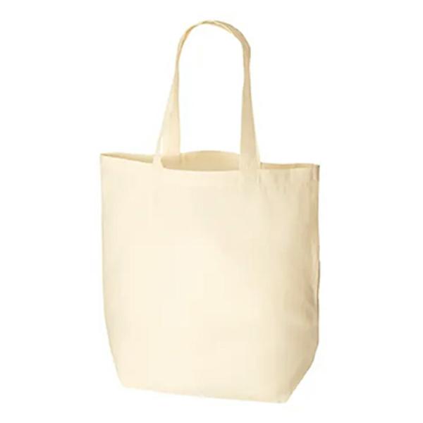 【商品説明】 ナチュラルな風合いで使い勝手抜群のA4サイズコットンバッグです。ノベルティグッズとしてはもちろん展示会やセミナーでのカタログ用バッグやアーティスト物販まで幅広い用途で大人気の定番商品となります。薄手ながらマチ付きでしっかりした...