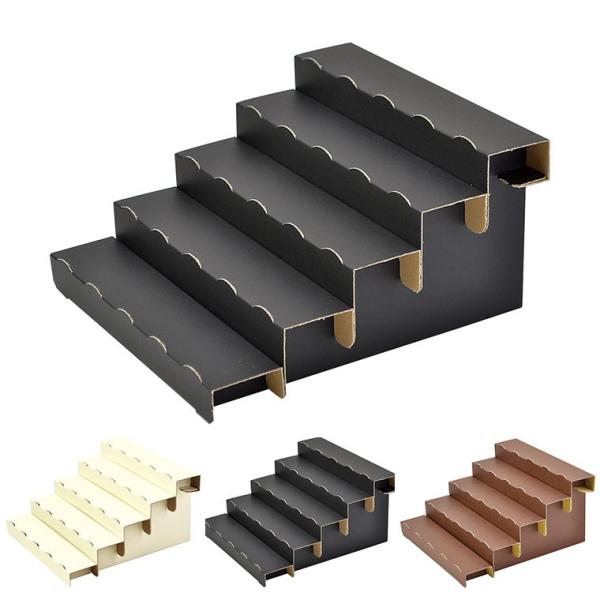 アクセサリーをたっぷり展示できる!ストッパー付き紙製ディスプレイ!組立式の紙製5段棚! ハンドメイド即売会などで作品を綺麗に展示することができます。アートイベントなどでの限られたスペースで効果的に展示するには欠かせないグッズです。オリジナル...