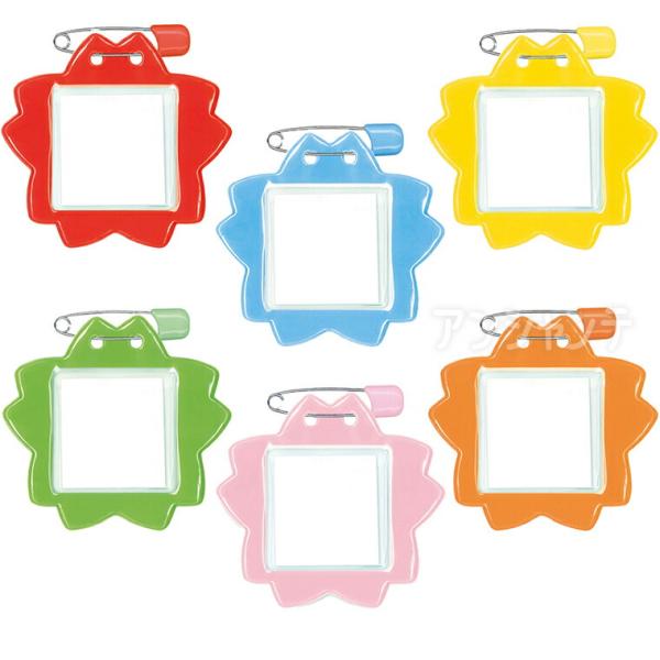 【商品説明】  色で学年やクラスを分けて使いやすい、かわいい桜型デザインの名札です。カラー展開が豊富で学年やクラス、グループ分けがしやすく、ひと目で識別できます。■商品名　桜型名札■サイズ(約)　本体：66×70mm、中紙寸法：34×32m...