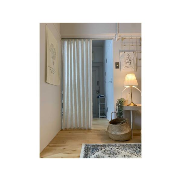 ●商品サイズ：幅130×高さ170cm●さらっとして感触で清潔感のある天然素材のアコーデオンカーテン●アコーディオン間仕切りでアイデア次第で使い方色々●カーテンレールを使用してそのまま取付られるリングランナーも付属しているのでテンションポー...